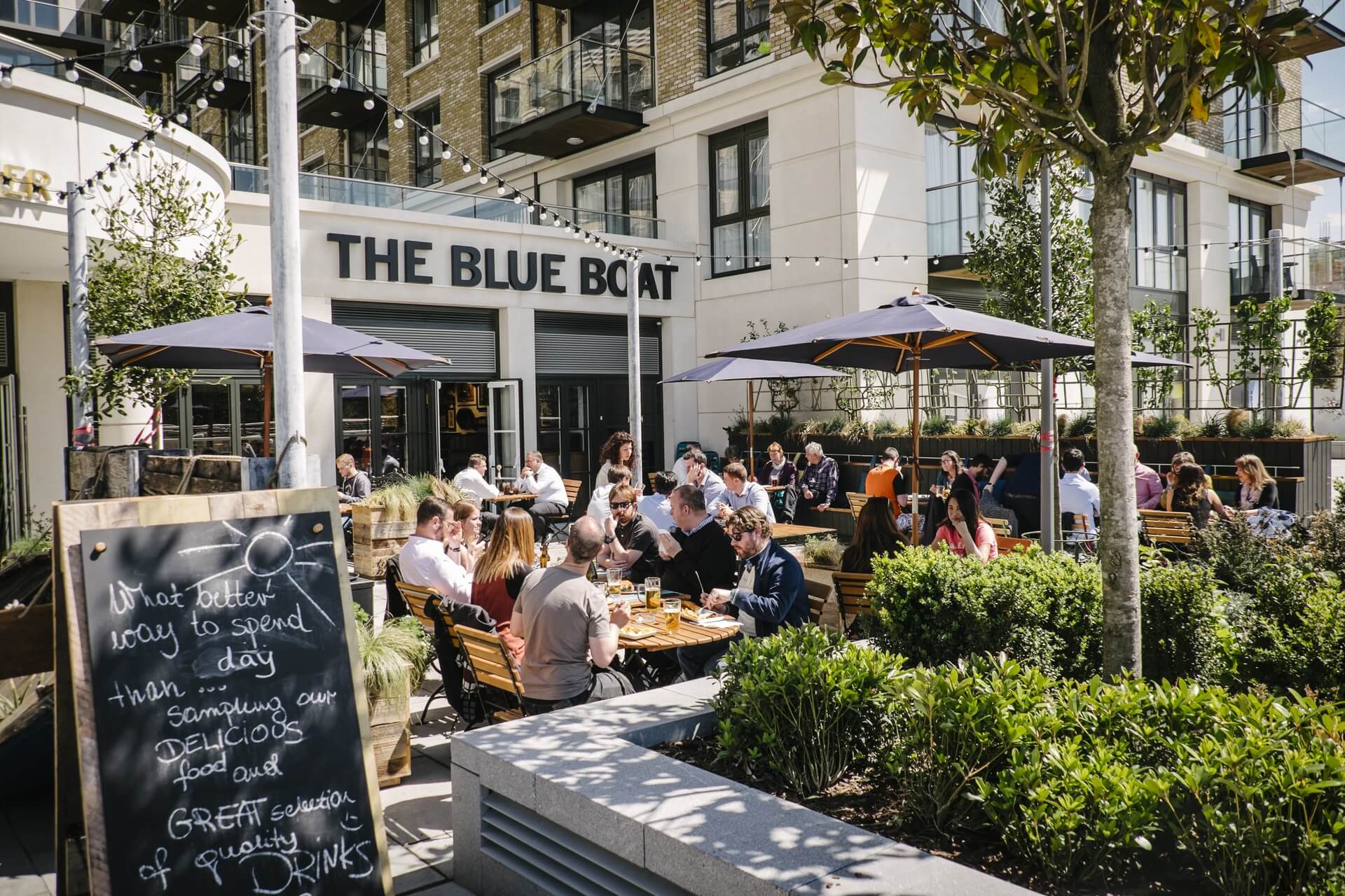 The Blue Boat - Fuller's Riverside Pub and Restaurant in Hammersmith